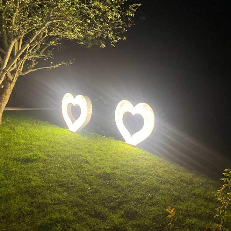 Lej Hjerte med lys hos VIP Teltudlejning i Ringsted